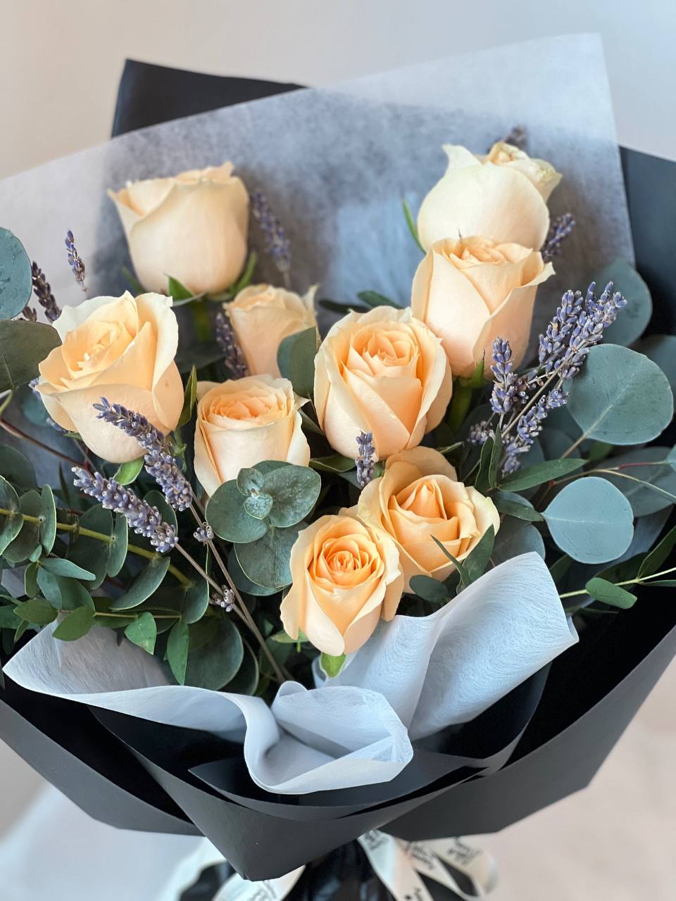 Elegant Rose Bouquets with Same-Day Delivery | Hello Flowers! SG ...