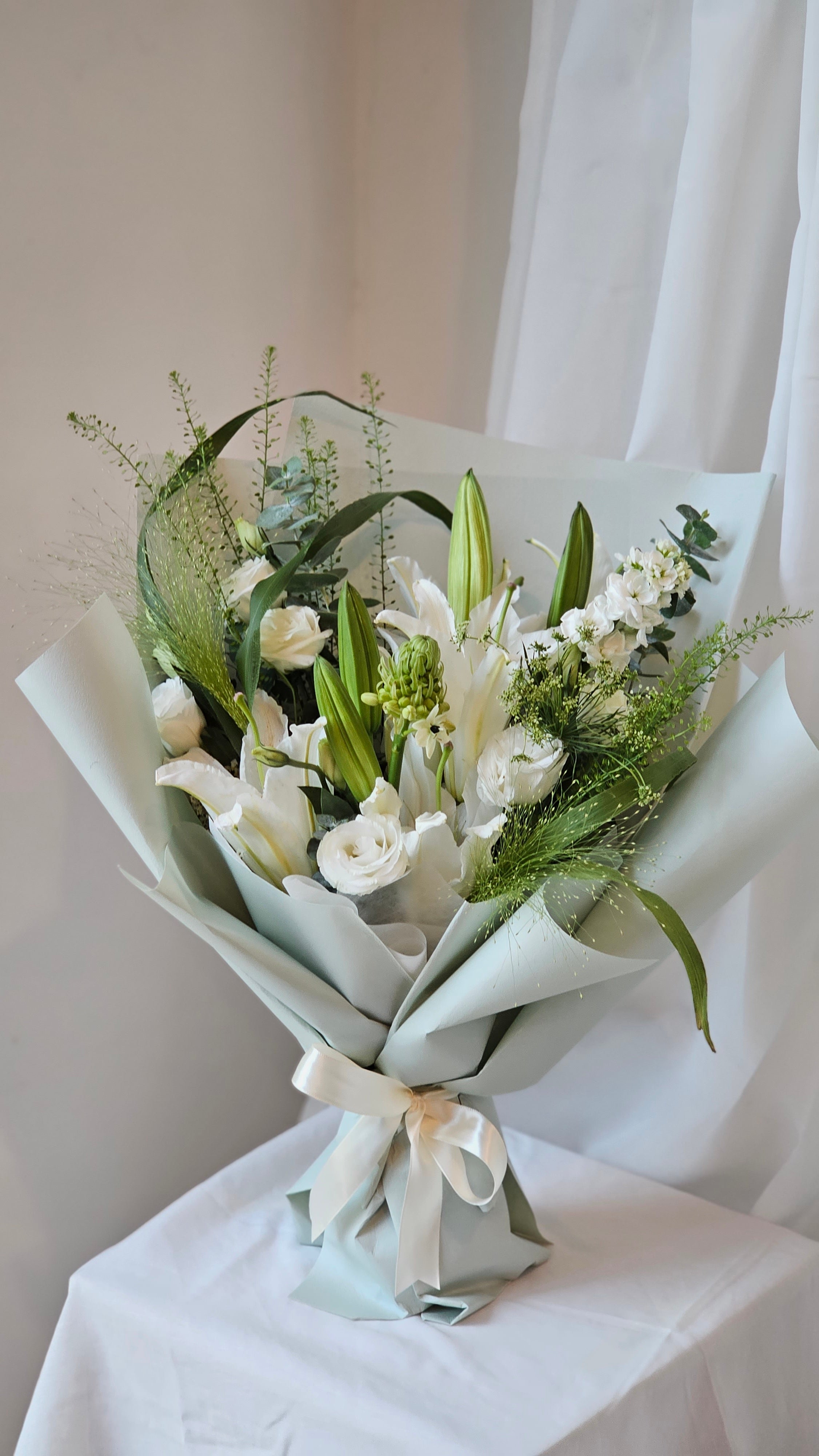 Elegant Bouquet of Lilies Singapore | Hello Flowers! Singapore