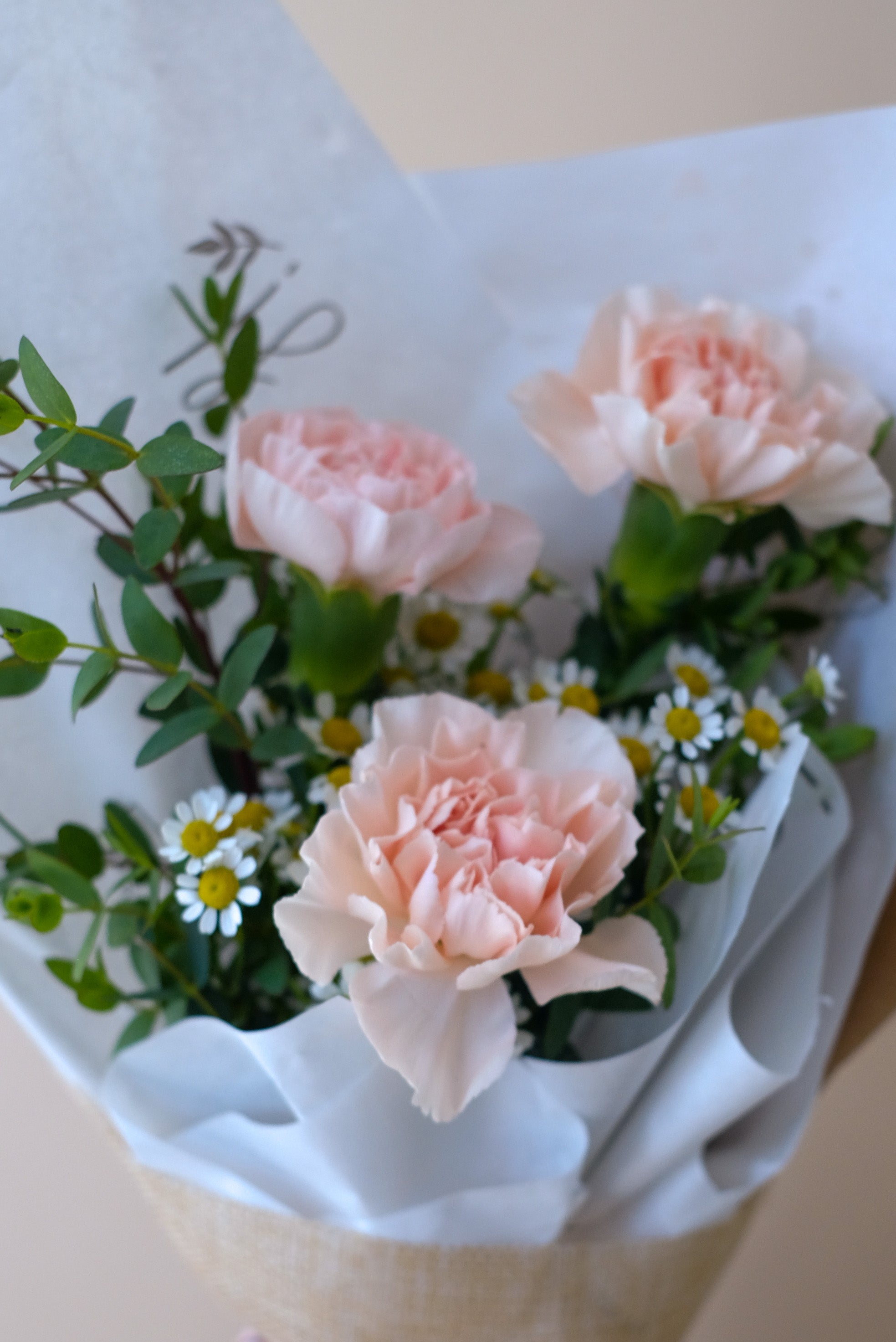 Ruth Mini Bouquet - Dutch Carnations & Tanacetum Bouquet – Hello ...
