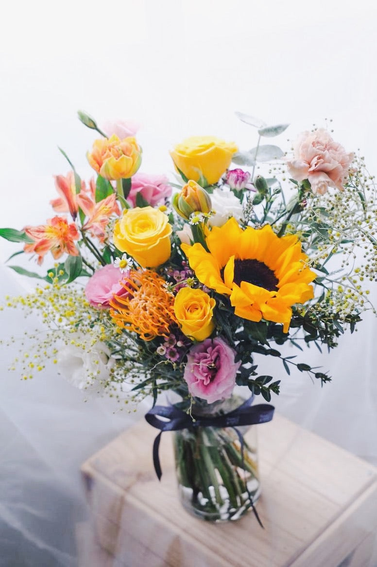 Sunshine Bouquet | hello flowers! Crafted Bouquets Online Delivery ...